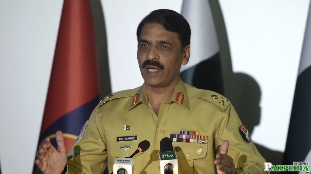 2 Star General Asif Ghafoor - Biography, Career in Pakistan Army