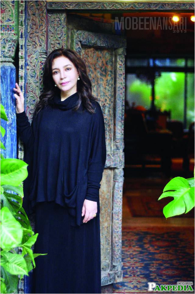 Tehmina Durrani - Biography, Education, Family, Career and Books