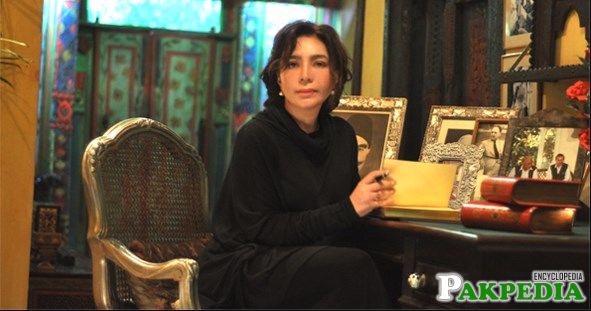 Tehmina Durrani - Biography, Education, Family, Career and Books
